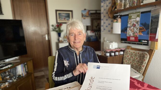 Christa Rösch-Justus ist seit 41 Jahren GEA-Zustellerin in Pfullingen ...