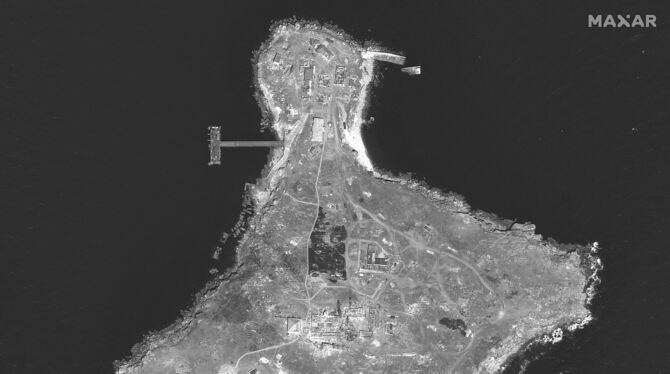 Russland kündigt Rückzug von Schlangeninsel an - Events - Reutlinger ...