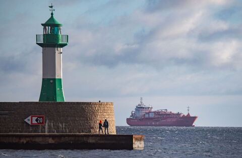 Erster Flüssigerdgas-Tanker erreicht Lubmin - Events - Reutlinger ...