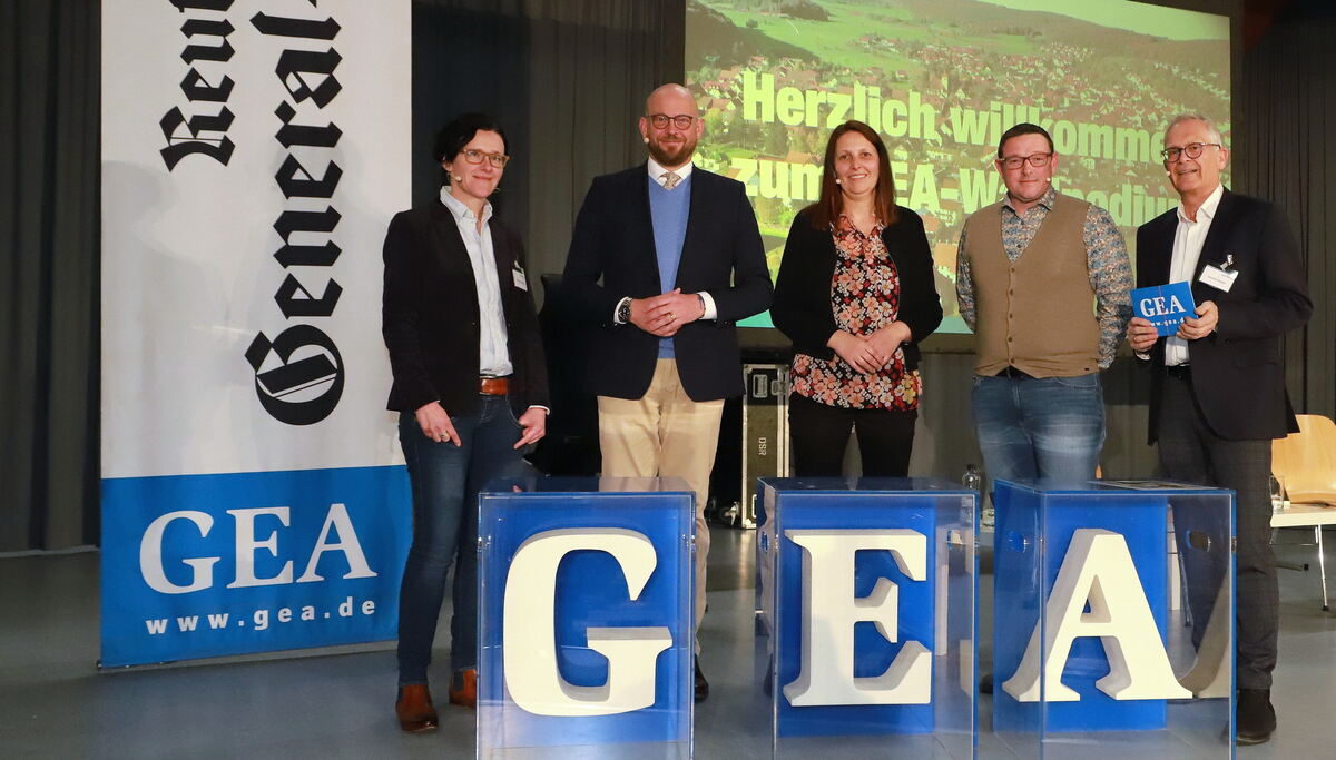 GEA-Podium in St. Johann: Dreikampf um den Chefsessel im Rathaus - Events - Reutlinger General ...