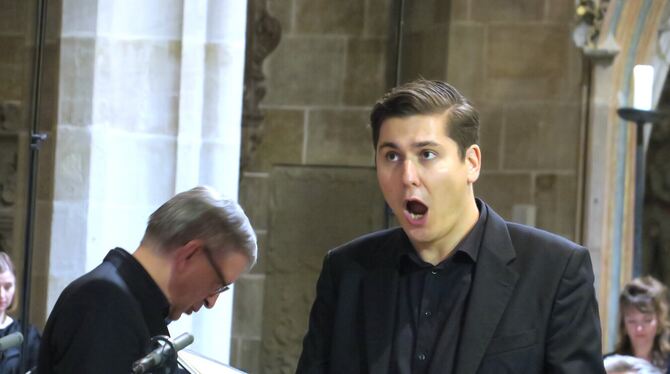 Bach brandaktuell beim Auftritt der Gaechinger Cantorey in Tübingen ...