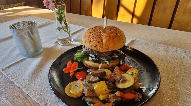 Koch Daniel Seywald von der Reutlinger Alteburg: Der mit dem Hirsch tanzt - Events - Reutlinger ...